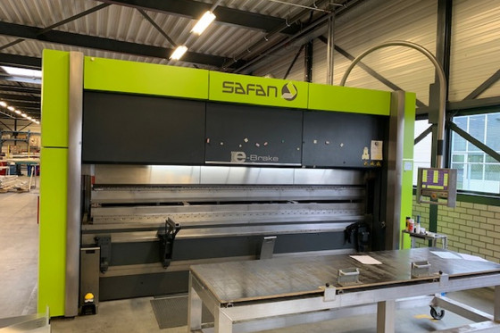 SAFAN DARLEY - E-BRAKE 200 - 4100 Pressbrake used | Mach4Metal