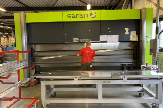 SAFAN DARLEY - E-BRAKE 200 - 4100 Pressbrake used | Mach4Metal