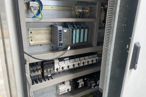 HERMLE - C800V 3-axis CNC machine (VMC) used | Mach4Metal