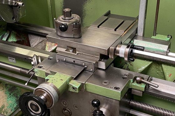 WEILER - COMMODOR Centre lathe used | Mach4Metal