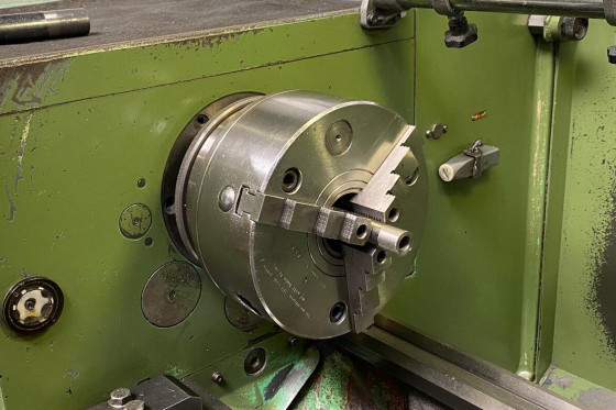 WEILER - COMMODOR Centre lathe used | Mach4Metal