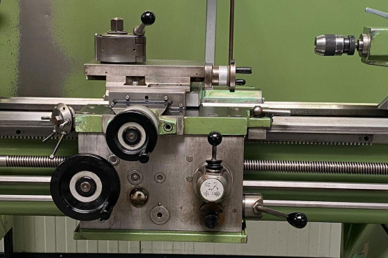 WEILER - COMMODOR Centre lathe used | Mach4Metal