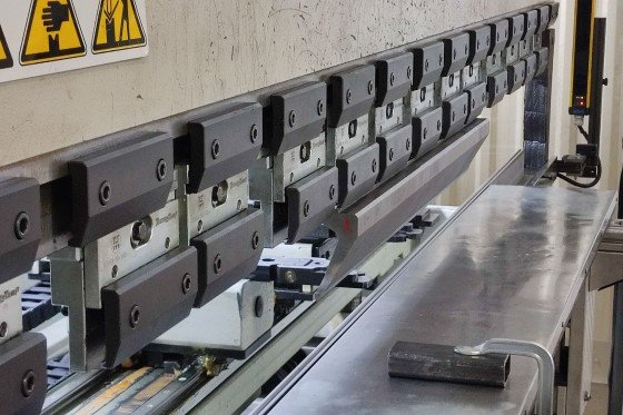 Warcom - FUTURA 30 - 100 Pressbrake used | Mach4Metal