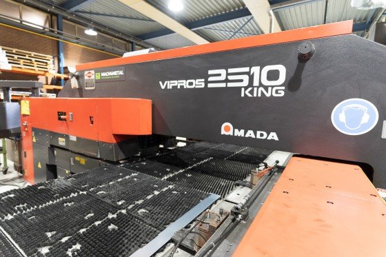 AMADA - Vipros 2510 KING Nibbling machine used | Mach4Metal