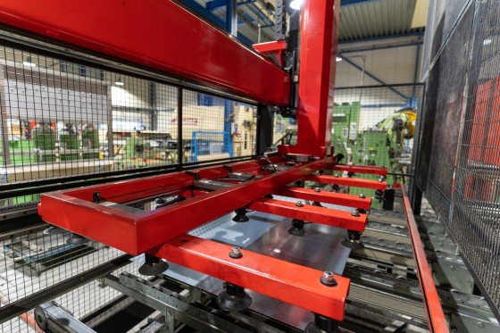 AMADA - Vipros 2510 KING Nibbling machine used | Mach4Metal