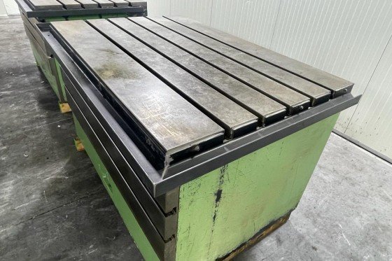 CORREA - Box Table Box table used | Mach4Metal