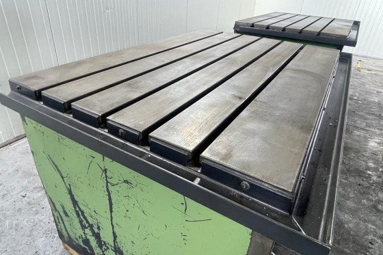 CORREA - Box Table Box table used | Mach4Metal