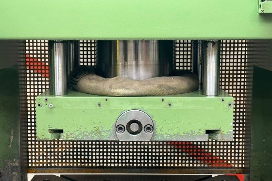 Lauffer - RPT 100 Hydraulic press used | Mach4Metal