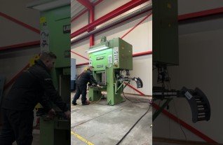 Lauffer - RPT 100 Hydraulic press used | Mach4Metal