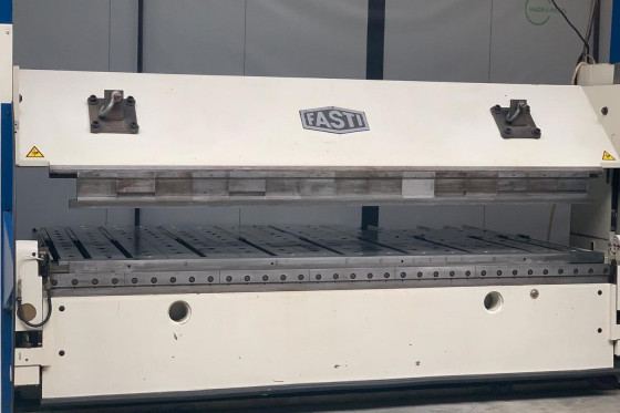 FASTI - 215 - 32- 4 Folding machine used | Mach4Metal