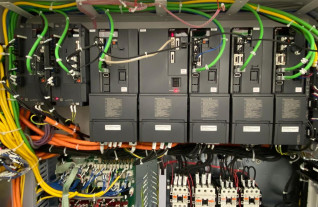 MAZAK - Quick Turn 300 MS CNC Lathe with c-axis used | Mach4Metal