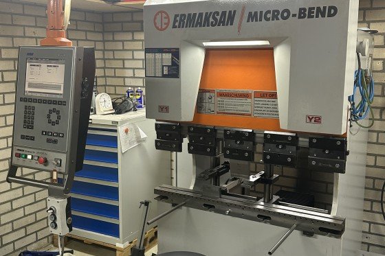 ERMAK - MICRO-BEND 1000/40 Pressbrake used | Mach4Metal