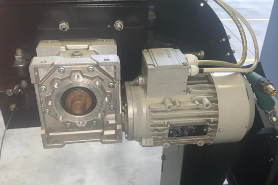 DOOSAN - MYNX 5400 / 50 3-axis CNC machine (VMC) used | Mach4Metal