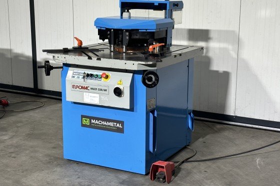 EUROMAC - Multi 220/6 V/A Notching machine used | Mach4Metal