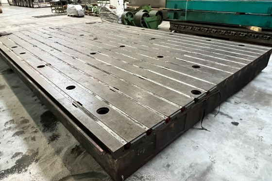 ASQUITH - T SLotted T slotted bed plate used | Mach4Metal