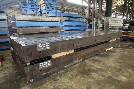 STOLLE - TDV 7/2.4 T slotted bed plate used | Mach4Metal