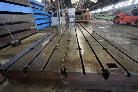 STOLLE - TDV 7/2.4 T slotted bed plate used | Mach4Metal