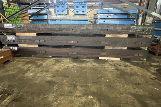 STOLLE - TDV 7/2.4 T slotted bed plate used | Mach4Metal