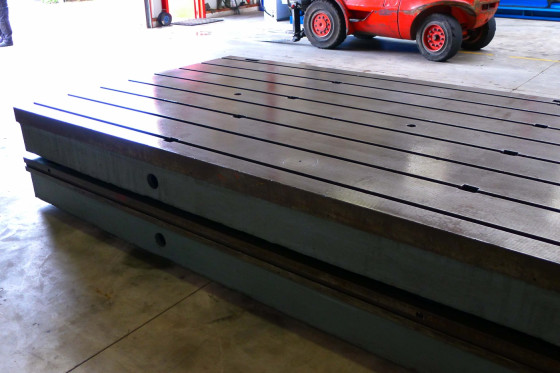 CAST IRON T slotted bed plate used | Mach4Metal