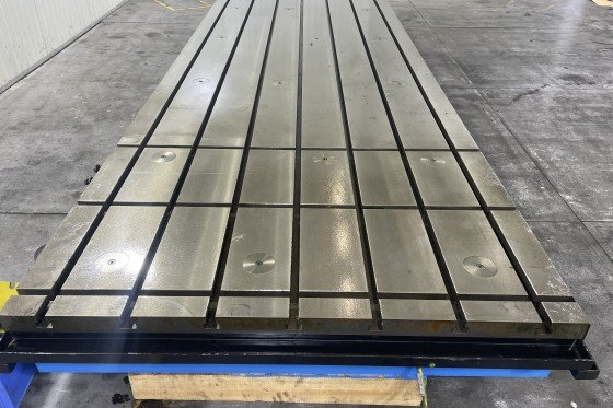 STOLLE - Cast Iron T slotted bed plate used | Mach4Metal