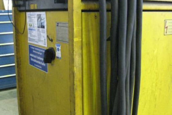 ESAB - LAD 1000 Column welding machine used | Mach4Metal