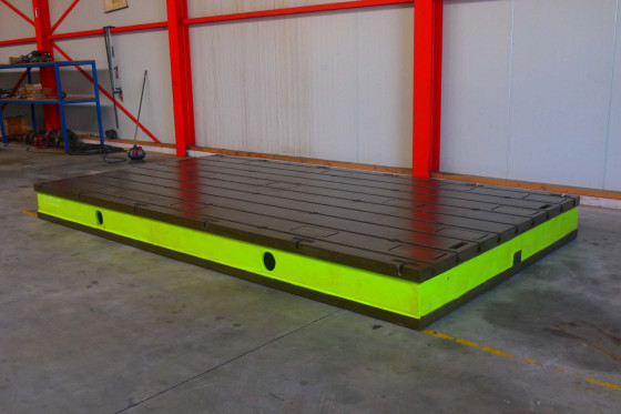 (4x) Floorplates 5000 x 2700 x 400 mm T slotted bed plate used | Mach4Metal