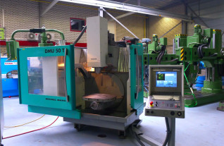 DMU 50 T 3-axis CNC machine (VMC) used | Mach4Metal