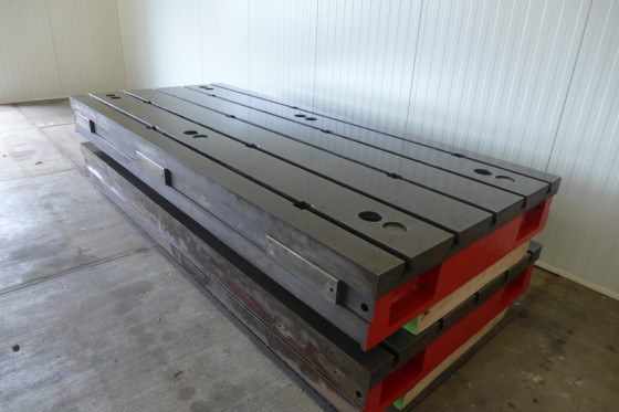 STOLLE - DFT T slotted bed plate used | Mach4Metal