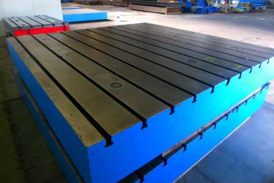 STOLLE T slotted bed plate used | Mach4Metal