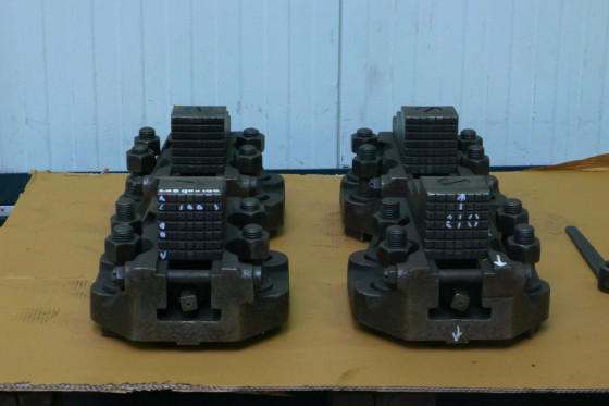 4 x Schiess Jaws for VTL 300 x 220 mm Metal cutting Tooling used ...