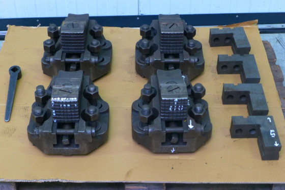 4 x Schiess Jaws for VTL 300 x 220 mm Metal cutting Tooling used ...