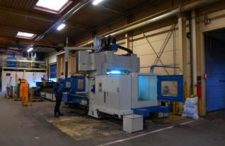 DAHLIH DCM - FANUC oiMD 3-axis CNC machine (VMC) used | Mach4Metal