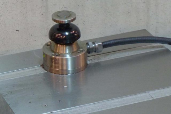 DAHLIH DCM - FANUC oiMD 3-axis CNC machine (VMC) used | Mach4Metal