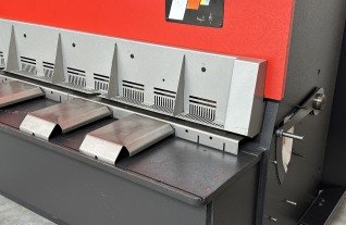 AMADA - GS-II 1230 Guillotine used | Mach4Metal