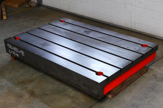 STOLLE T slotted bed plate used | Mach4Metal