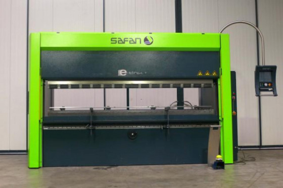 SAFAN - Safan E Brake Ara TS1 TOUCH SCREEN Pressbrake used | Mach4Metal