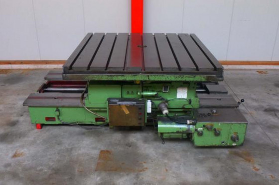 Rotary table for horizontal borer Rotary table used | Mach4Metal