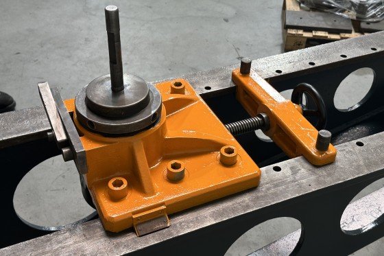 PULLMAX KUMLA - F13C Flanging and dishing machine used | Mach4Metal