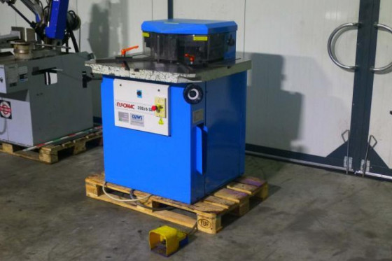 Corner notcher Notching machine used | Mach4Metal