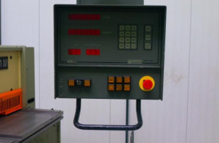 Safan schaar Hydraulische tafelschere Safan Guillotine used | Mach4Metal