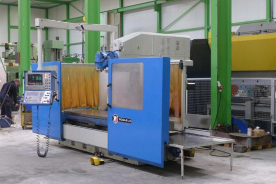 Ki heung heidenhain TNC 426 PB Bed type milling machine used | Mach4Metal