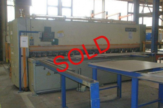 SAFAN - Safan Hvr schaar BNC Guillotine Tafelshere Radial arm drill ...