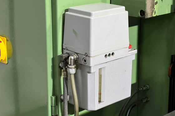 CME - F4 CMC Milling machine used | Mach4Metal