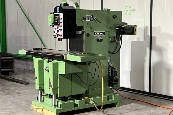 CME - F4 CMC Milling machine used | Mach4Metal