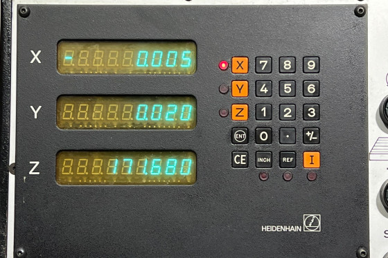 CME - F4 CMC Milling machine used | Mach4Metal