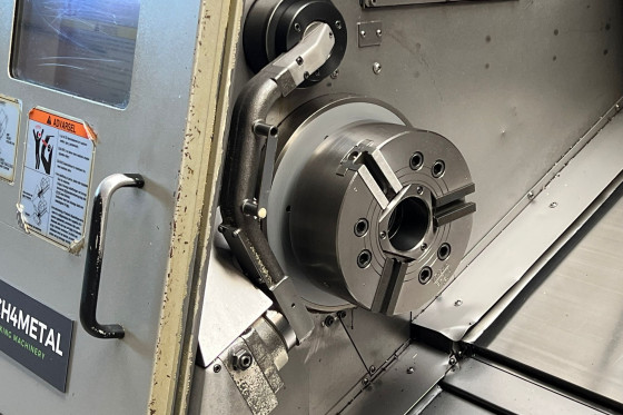 Okuma - LB 300 M CNC Lathe with c-axis used | Mach4Metal