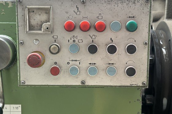 Weisser Heilbronn - GIGANT Centre lathe used | Mach4Metal