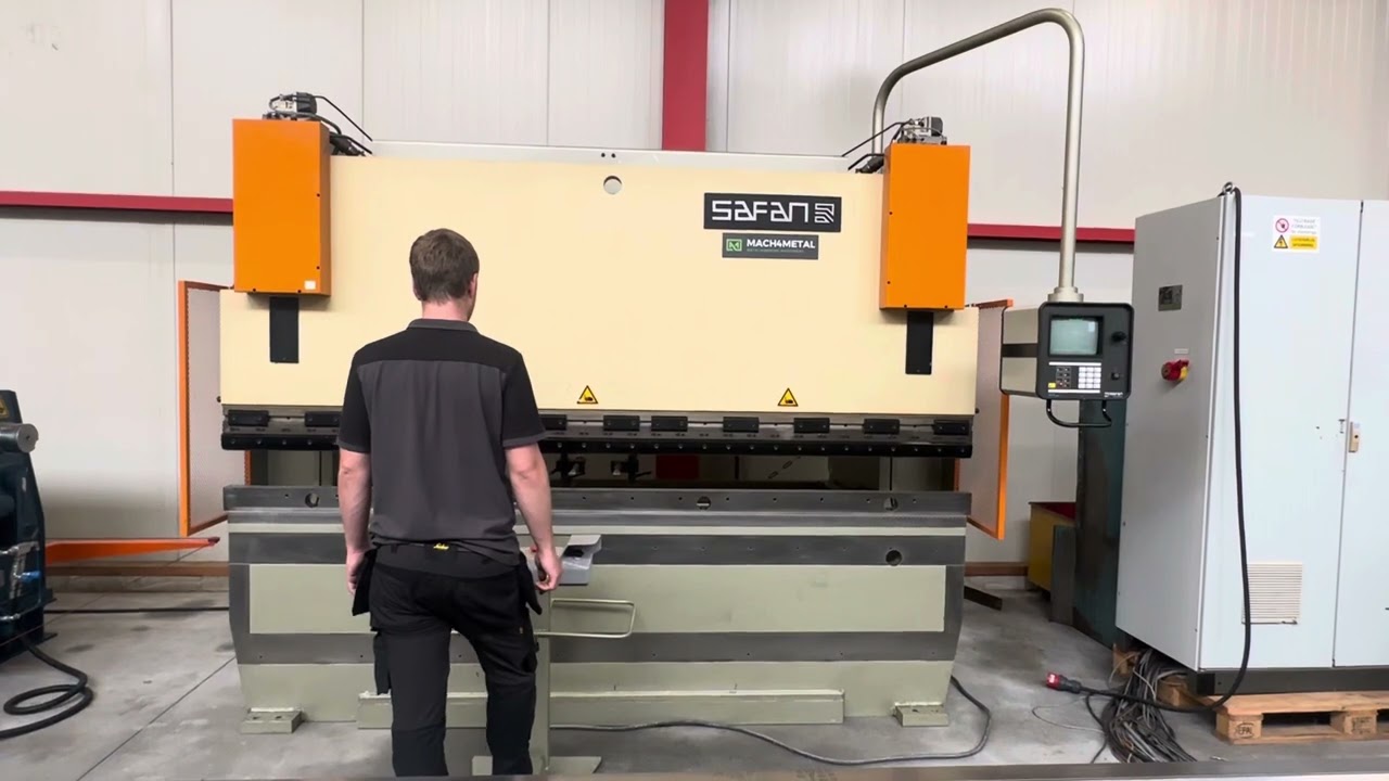 SAFAN - CNCL 110-3100 Pressbrake used | Mach4Metal