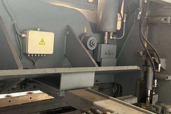 HACO - HSLX 3013 Guillotine used | Mach4Metal