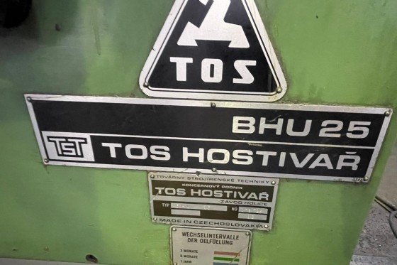 TOS Hostivar - BHU 25 Cylindrical grinder used | Mach4Metal